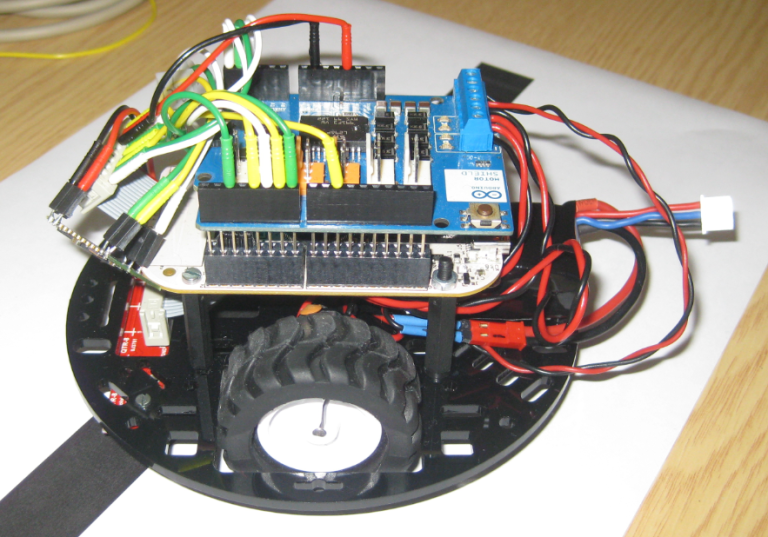 Pololu Line Following Robot with Freedom Board | MCU on Eclipse