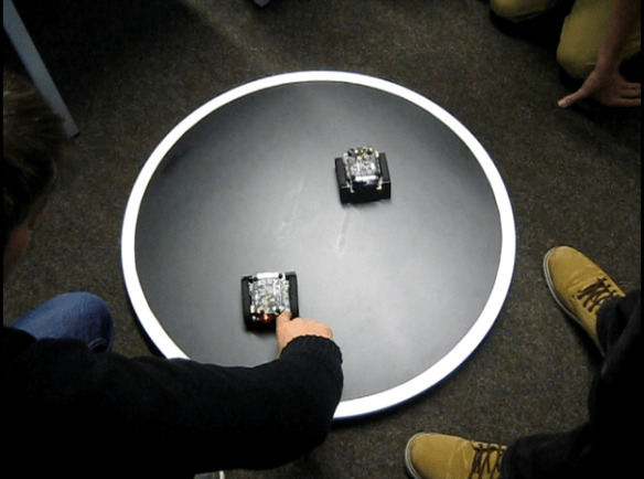 Sumo Robot Battle Tips | MCU on Eclipse