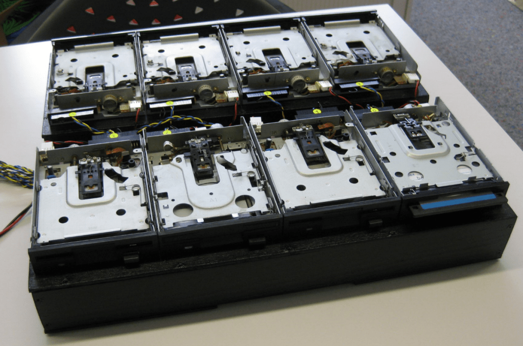 Tutorial: Making Music with Floppy Disk Drives | MCU on Eclipse