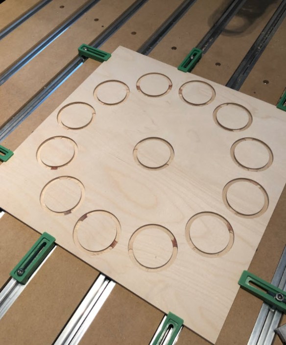 Round MetaClockClock | MCU on Eclipse