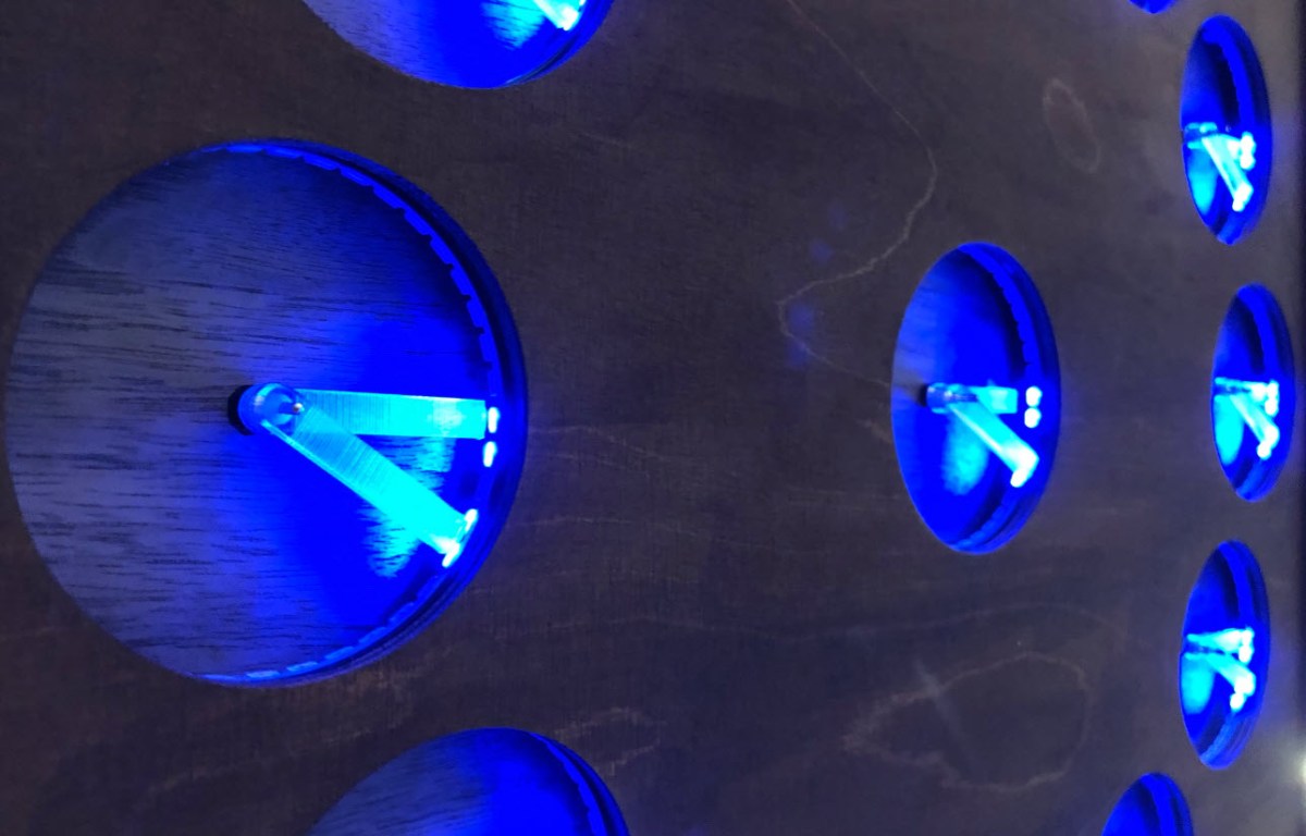 Round MetaClockClock | MCU on Eclipse