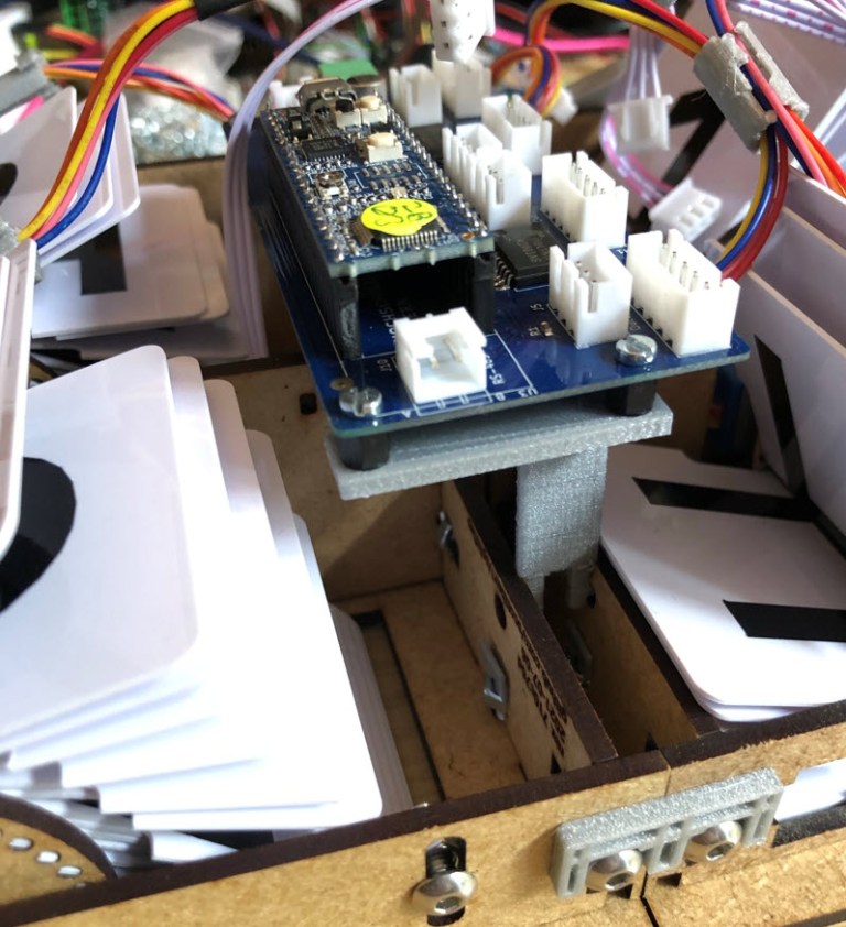 DIY Split-Flap Display | MCU on Eclipse