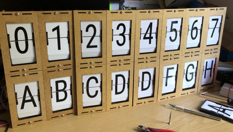 DIY Split-Flap Display | MCU on Eclipse