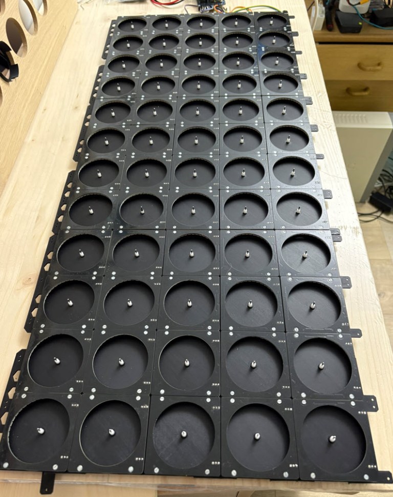 New MetaClockClock: Combining Art and Technology in Clocks | MCU on Eclipse